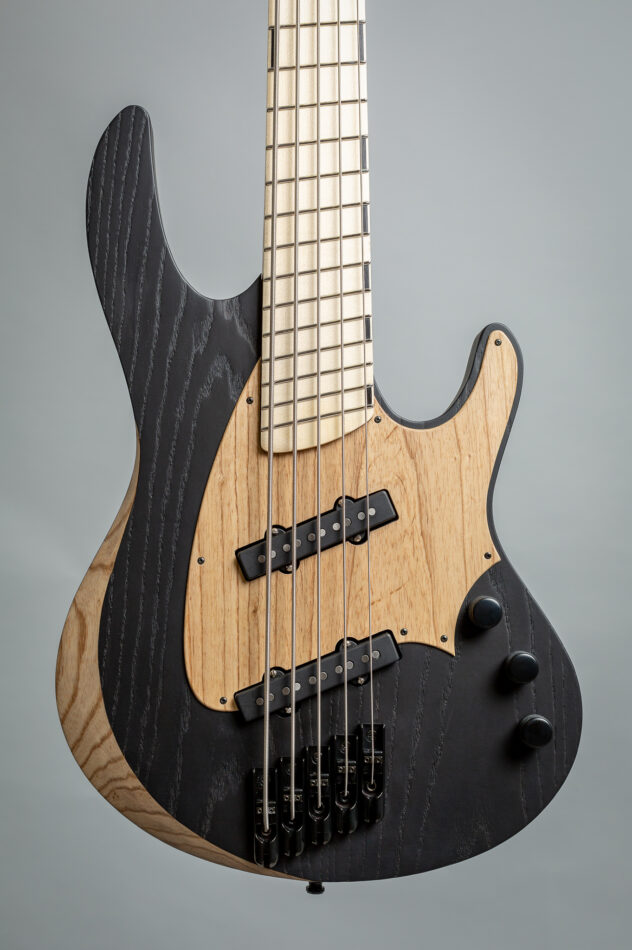 Sallos Archives - Badstroke Guitars